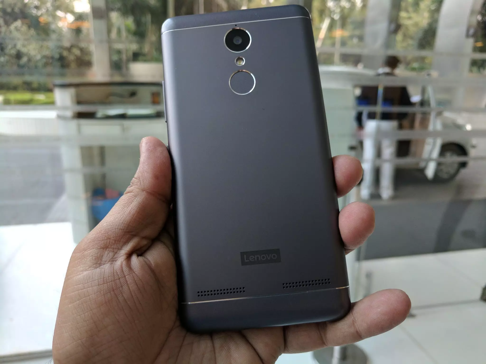 Lenovo K6 Power vazhdon, fotot dhe vendimi i hershëm