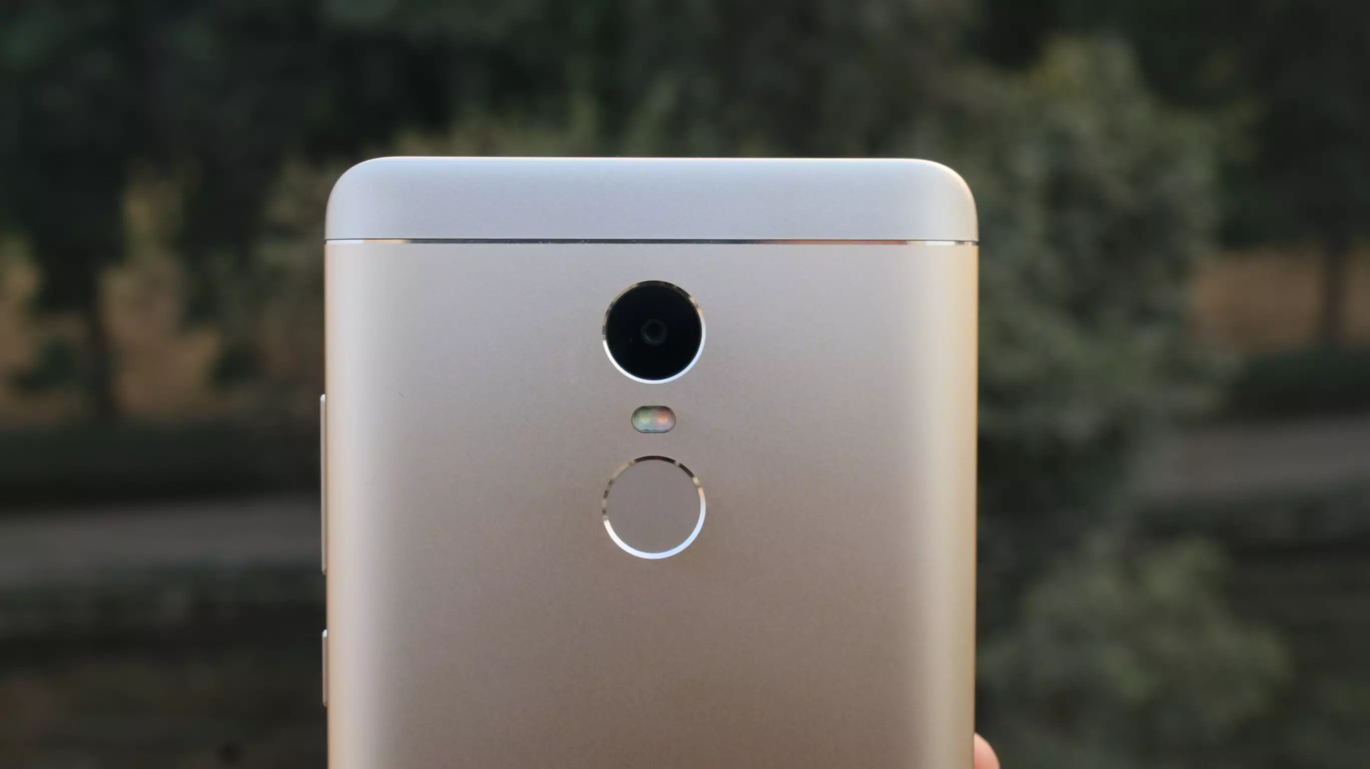 Xiaomi Redmi Note 4 Podrobná recenze fotoaparátu a ukázky fotografií