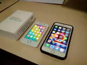 Nnwere onwe 251 Vs iPhone