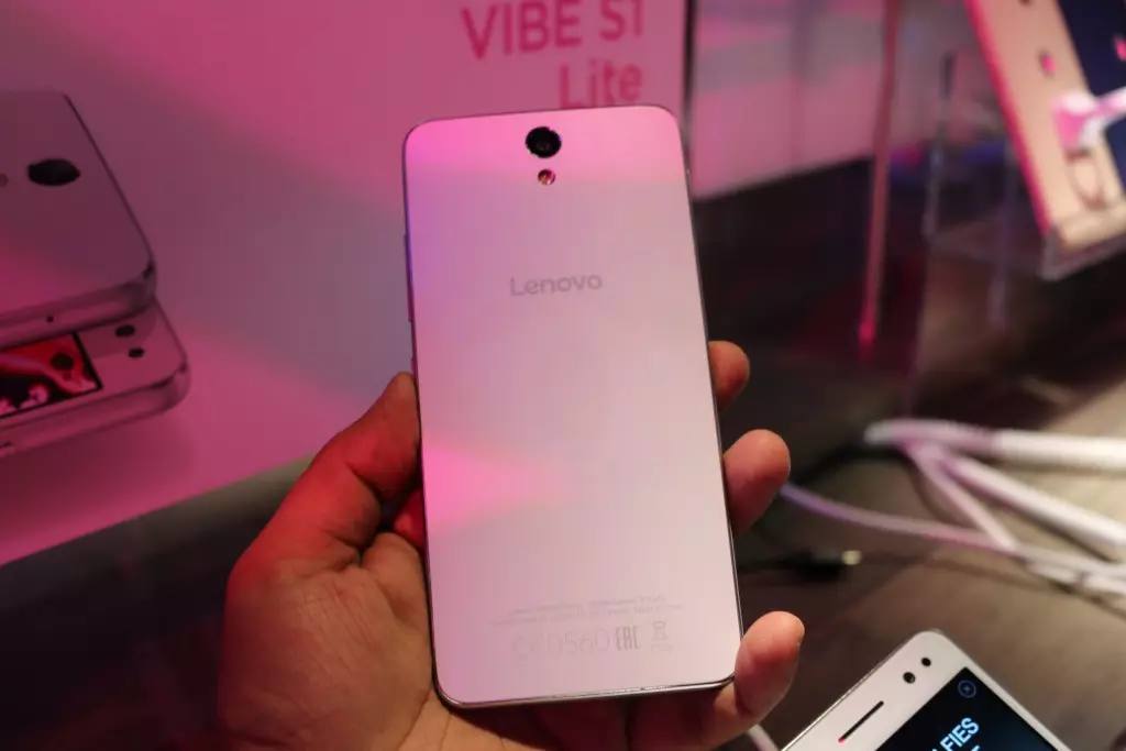 Lenovo Vibe S1 Lite berrikuspen azkarra, prezioa eta erabilgarritasuna 34384_15