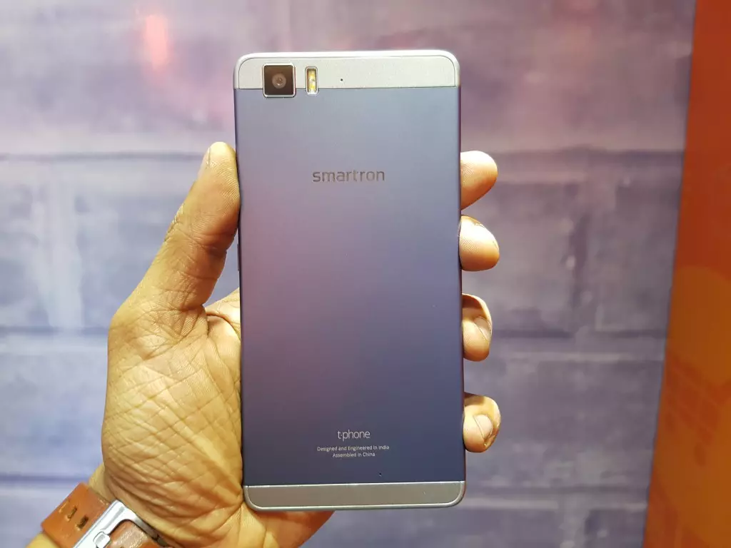 Smartron t.phone Hands On, specifikációk és verseny 46027_14