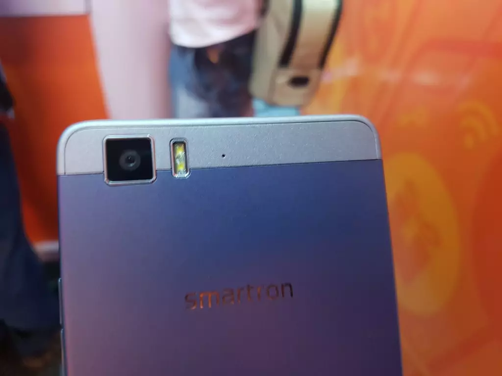 Smartron t.phone Hands On, specifikációk és verseny 46027_16