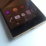 سونىي Xperia Z5 ئومۇمىي كۆرۈنۈش ، ئىقتىدار ، ئىشلەتكۈچى سوئاللىرى ۋە سۈرەتلەر 6822_4