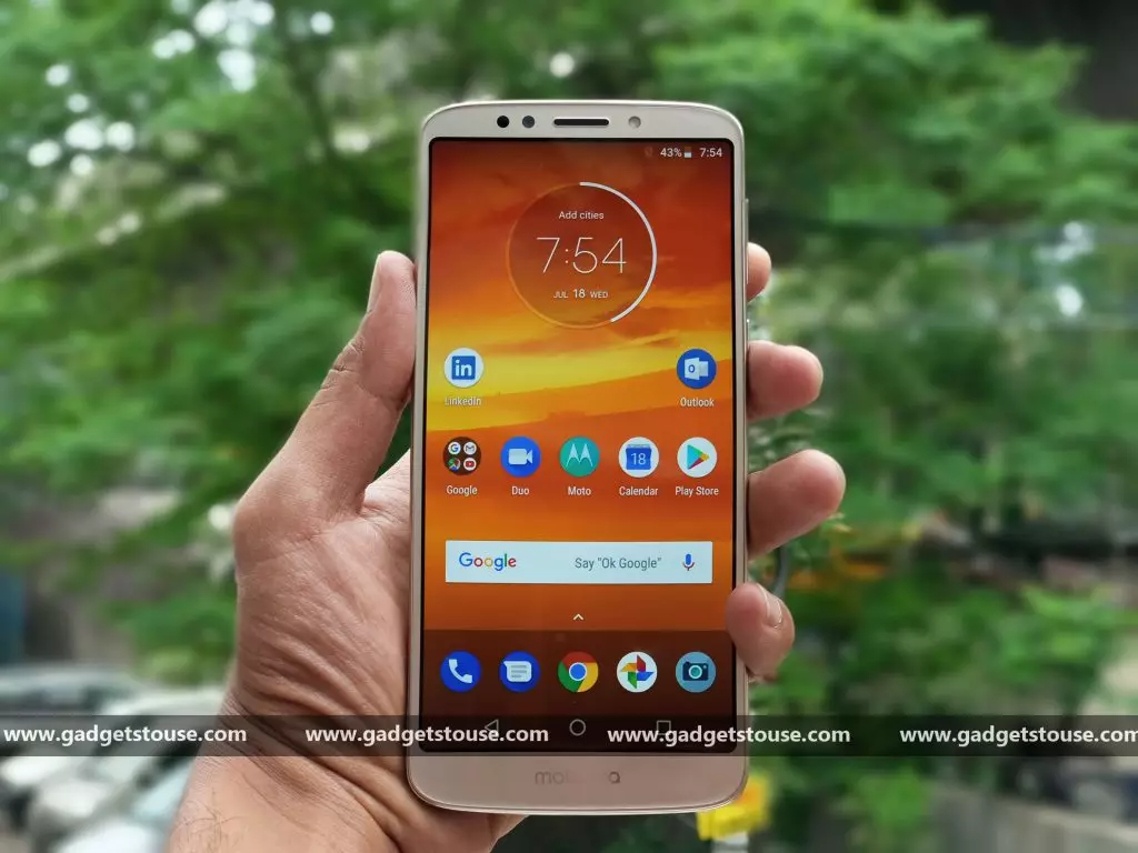 Revisão do Moto E5 Plus: Smartphone para idosos 9914_4